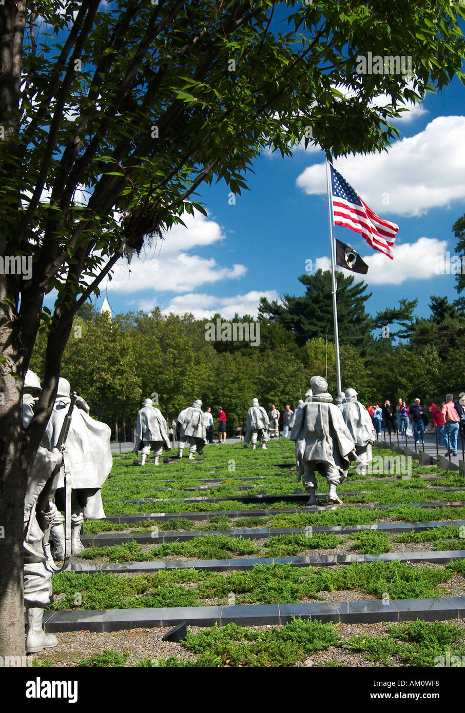 Statues of soldiers at the Korean War Memorial in Washington, DC ...