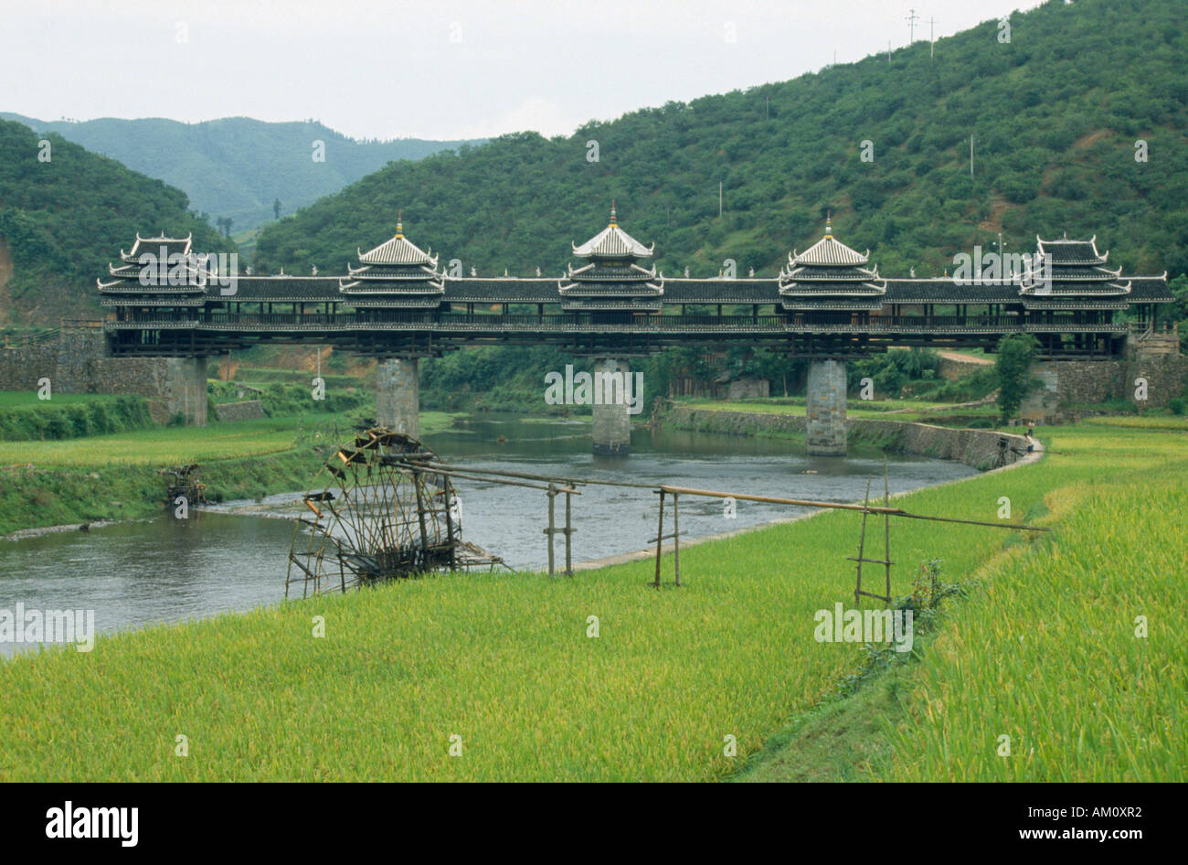 Guangxi bridge hi-res stock photography and images - Alamy