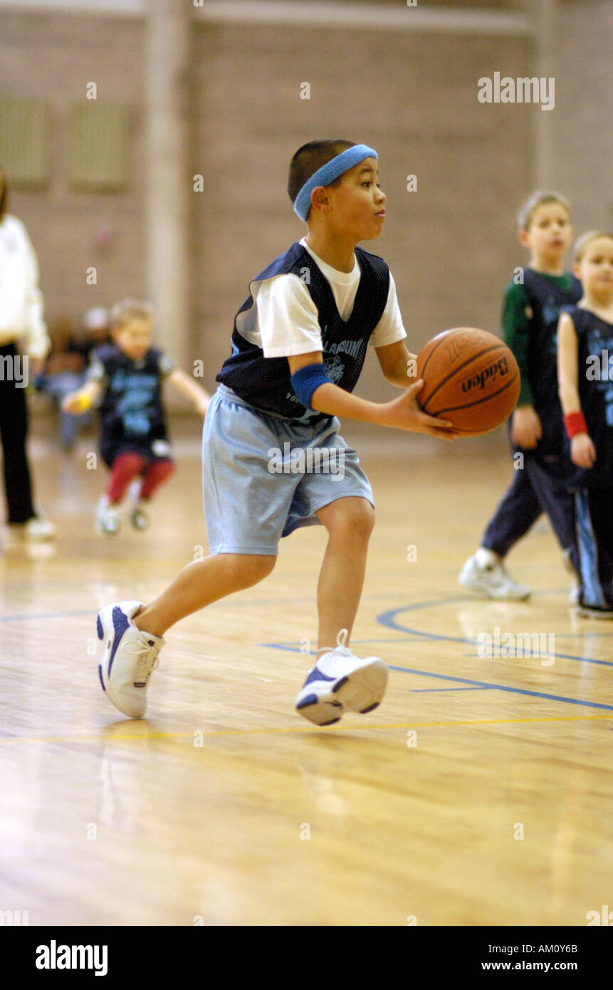 Basketball kids inside hi-res stock photography and images - Alamy
