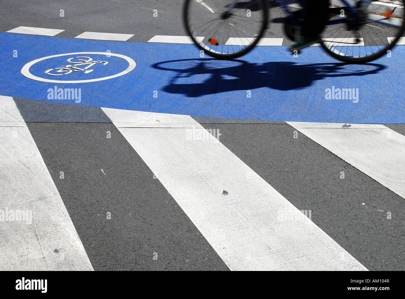 Pedestrian cycle track hi-res stock photography and images - Alamy