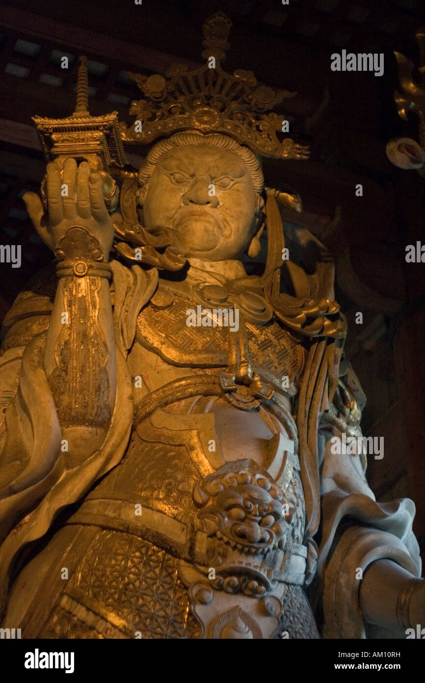 Japanische statue hi-res stock photography and images - Alamy