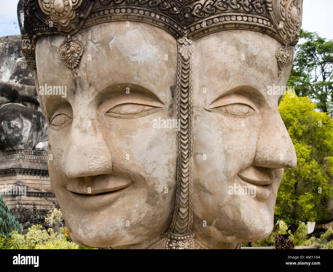 Double statues hi-res stock photography and images - Alamy