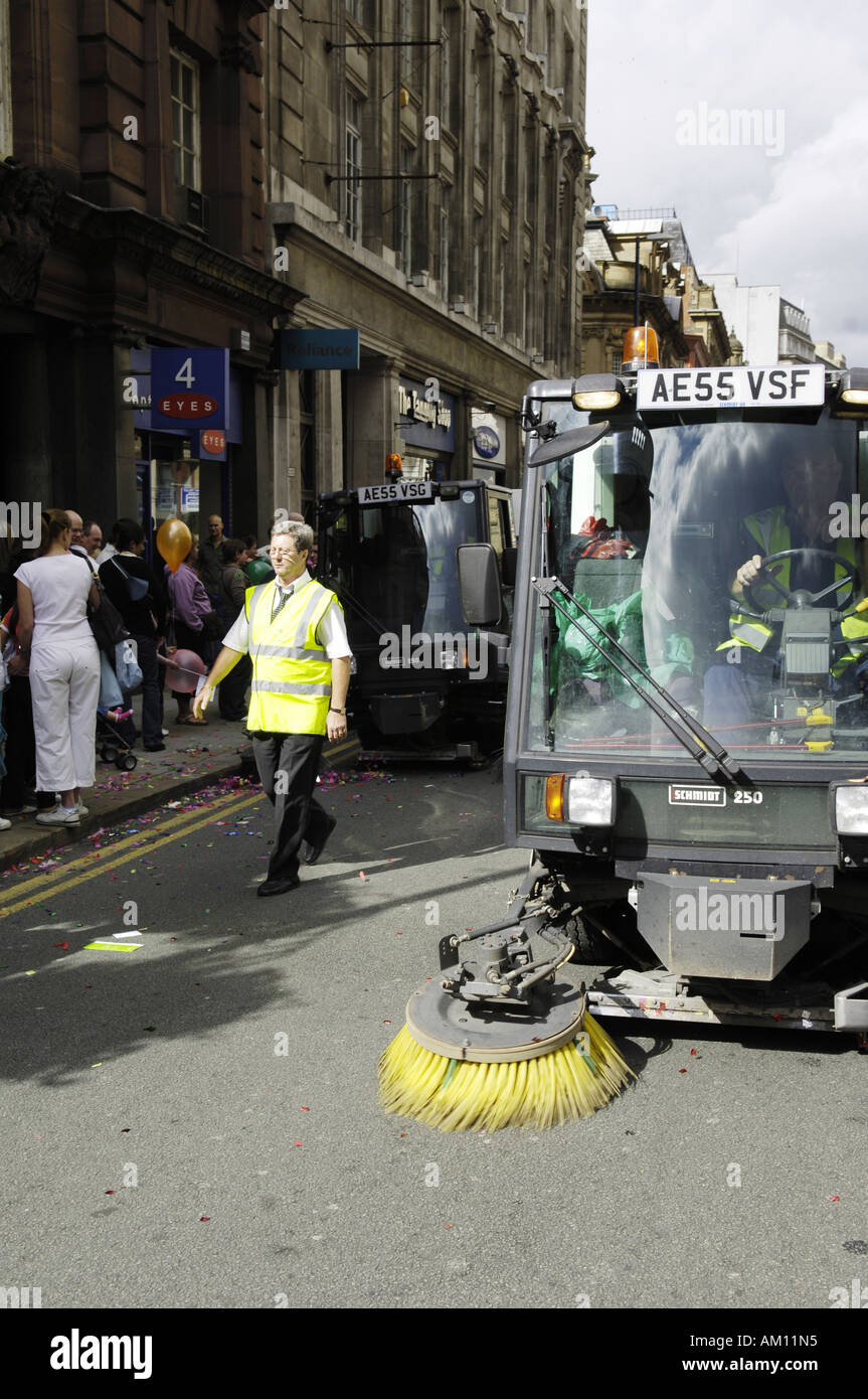 road sweeper machine machinery sweeping clean hygiene city urban ...