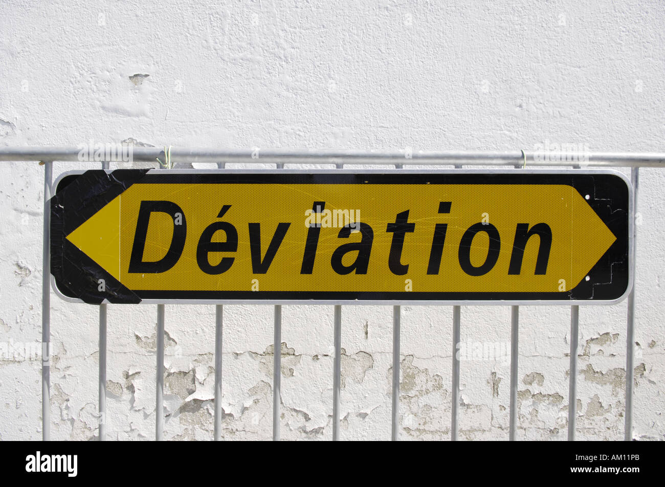 deviation detour umleitung sign yellow french france street urban ...