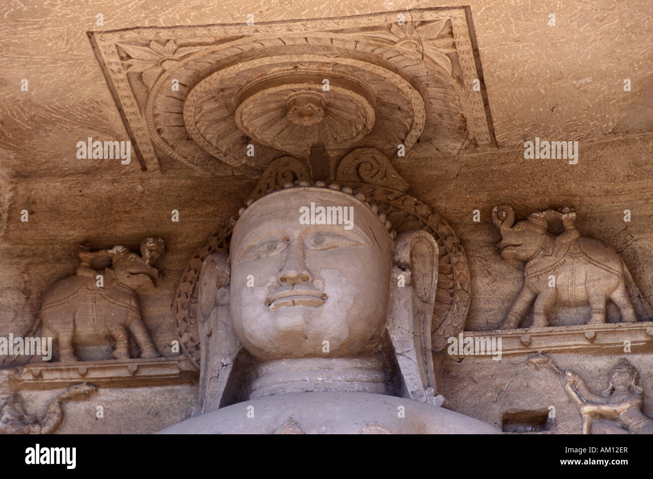 Tirthankara india sculpture hi-res stock photography and images - Alamy