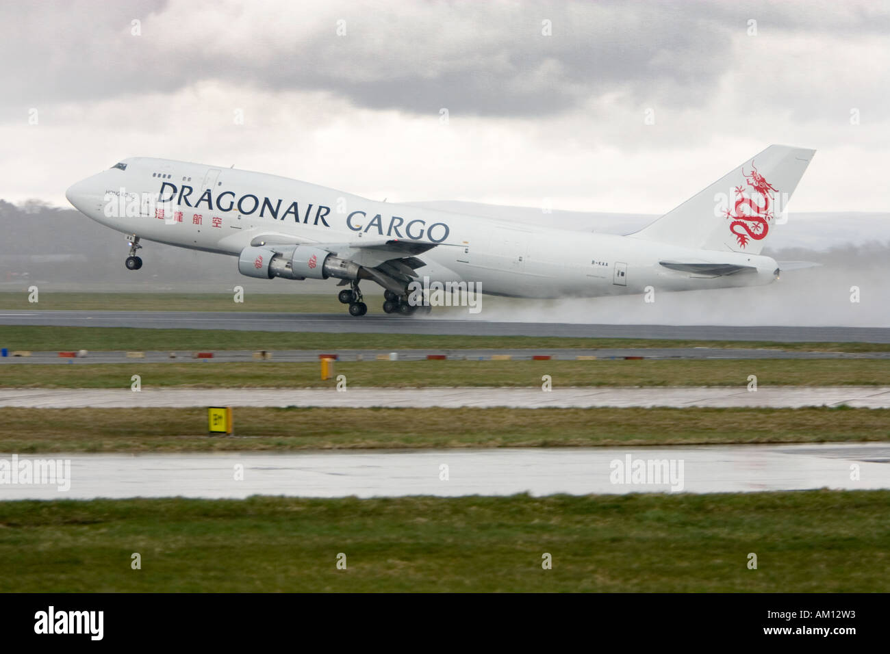 Dragonair Cargo Boeing 747 Jumbo Jet Stock Photo - Alamy