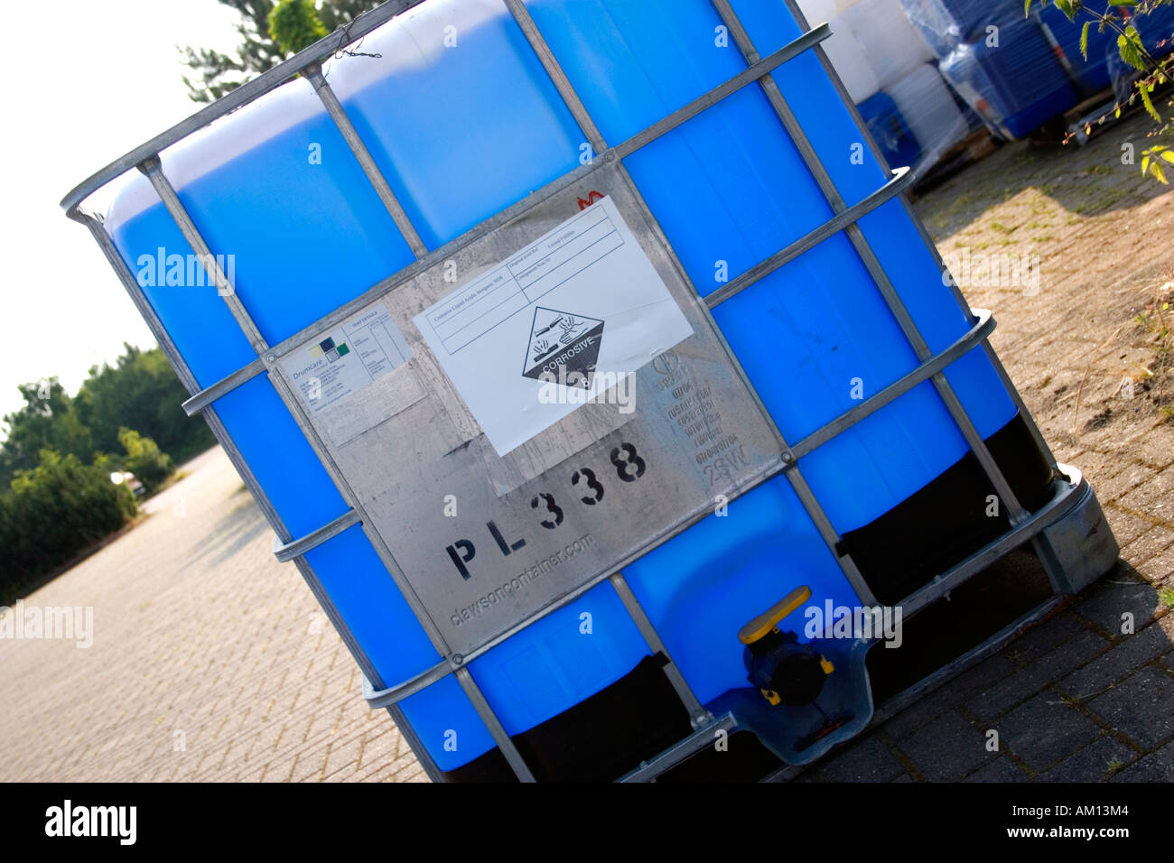 Ibc container hi-res stock photography and images - Alamy