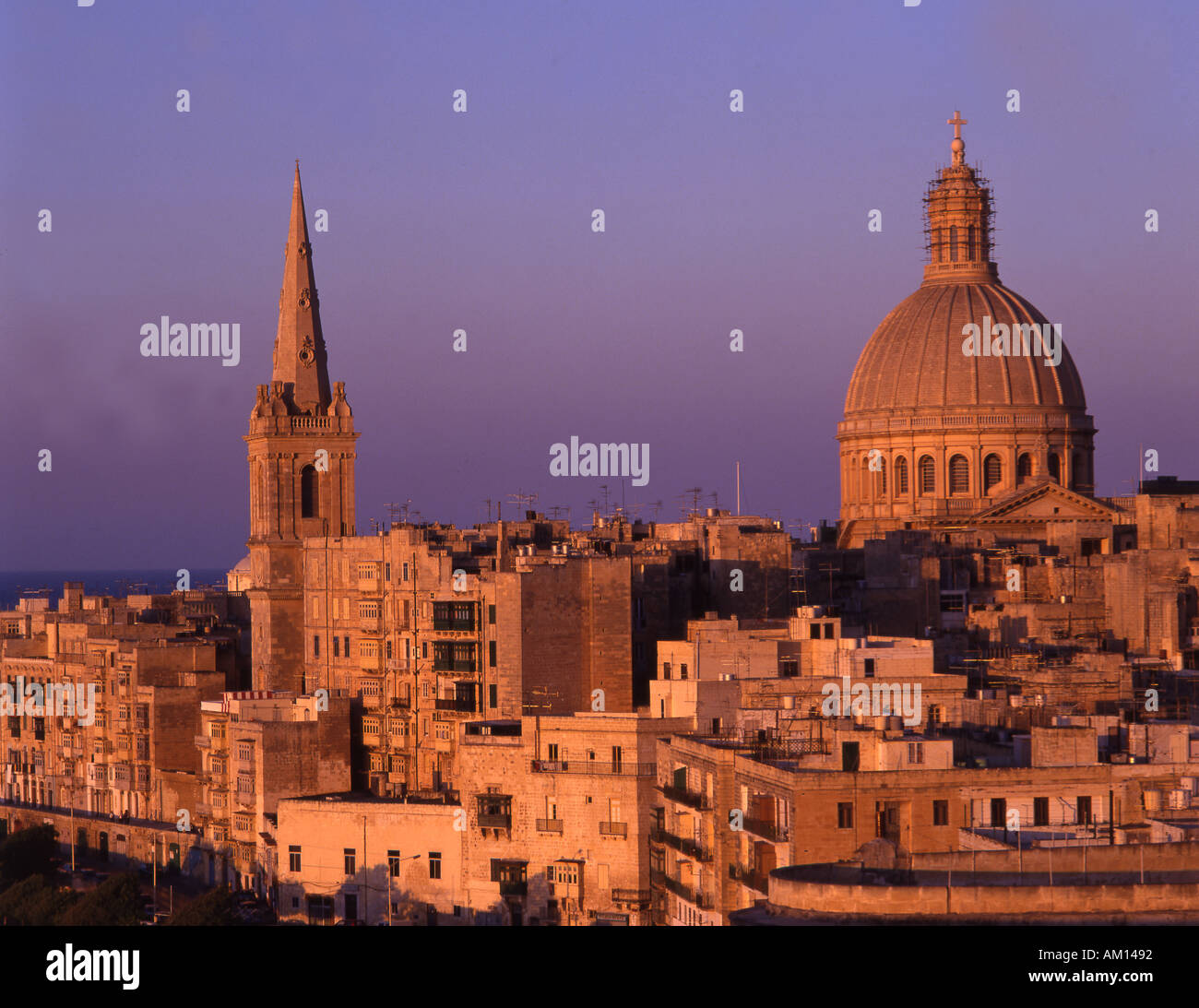 Valletta monuments hi-res stock photography and images - Alamy