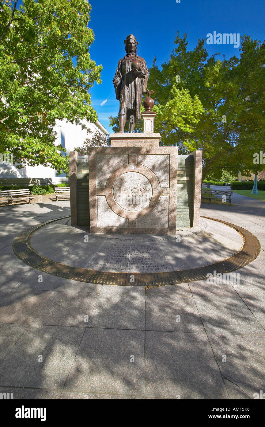 Statue of Christopher Columbus at State Capitol in Columbus Ohio Stock ...