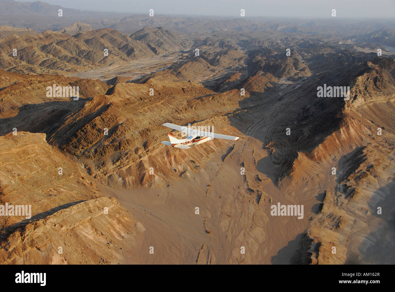 Airplane skeleton hi-res stock photography and images - Alamy