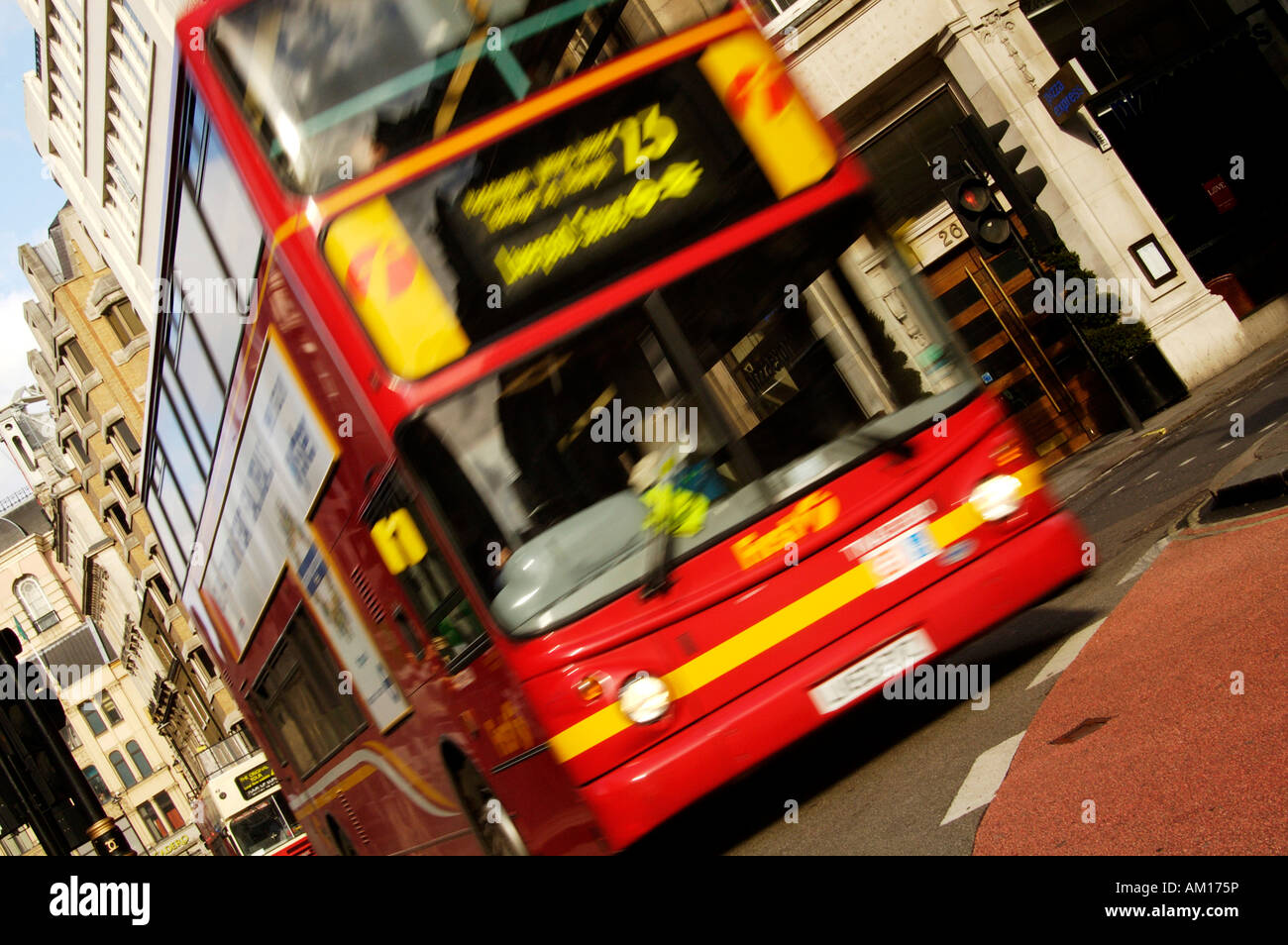 London busverkehr hi-res stock photography and images - Alamy