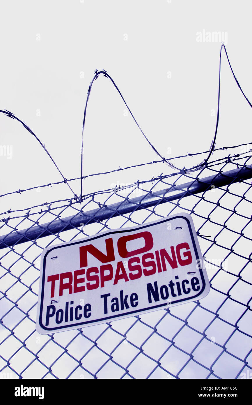 No hunting no trespassing sign hi-res stock photography and images - Alamy