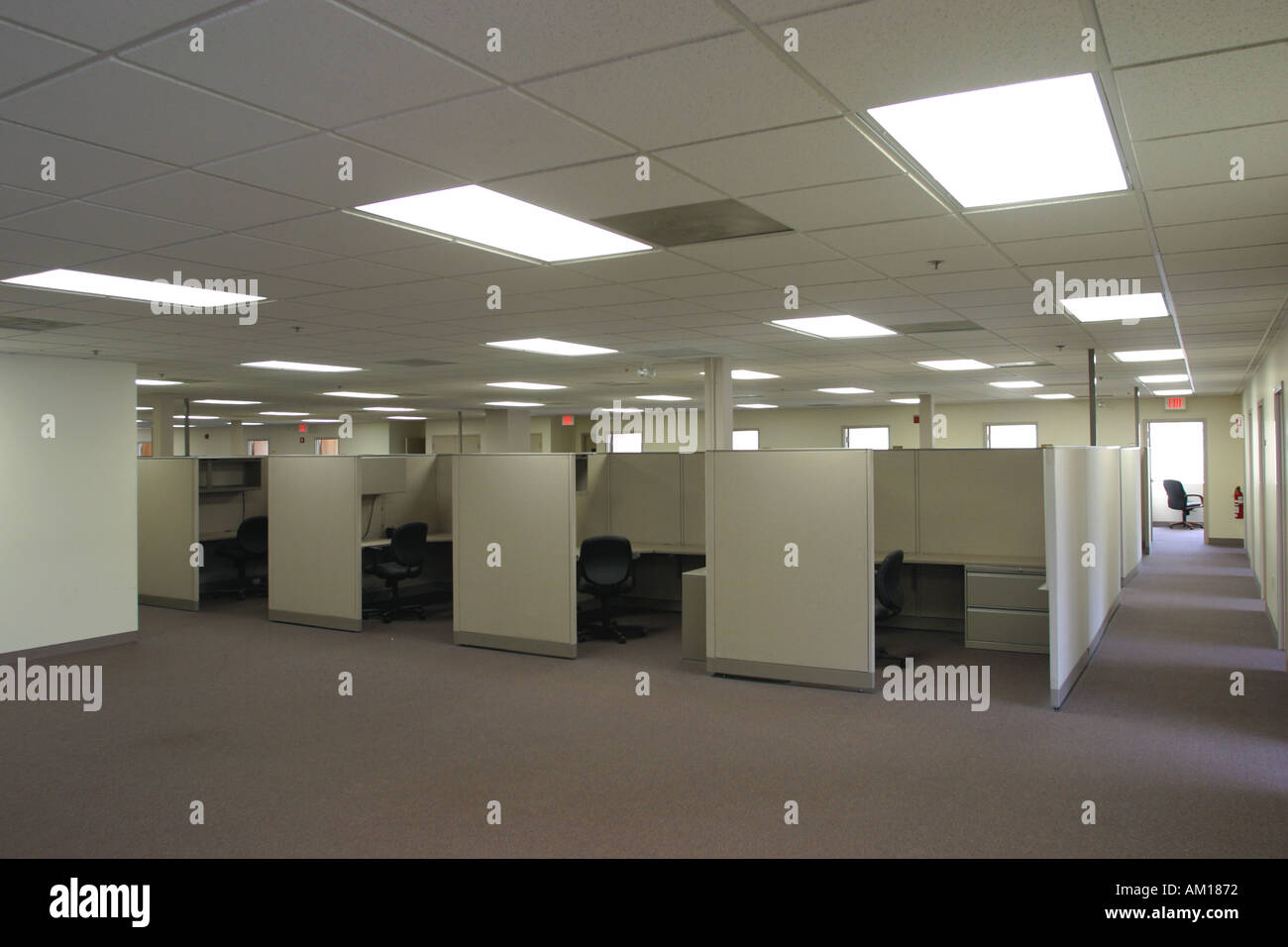 Empty office cubicles desk work hi-res stock photography and images - Alamy