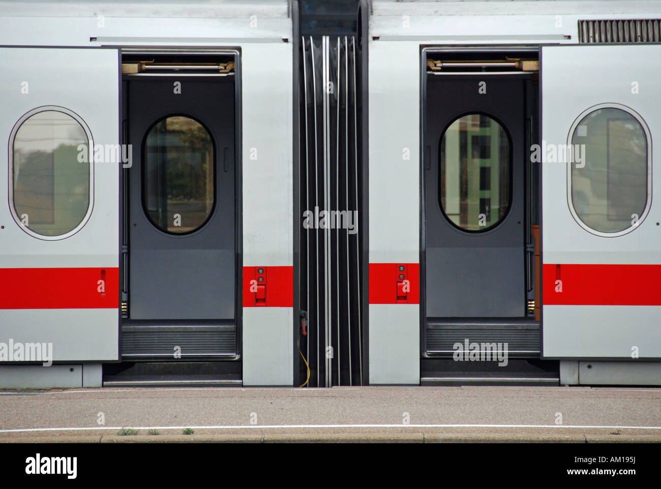Intercity Express, Stuttgart main station, Germany Stock Photo - Alamy