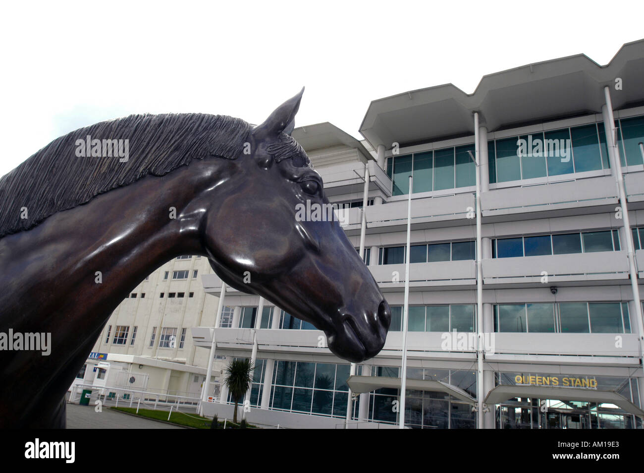 Horse statue epsom hi-res stock photography and images - Alamy