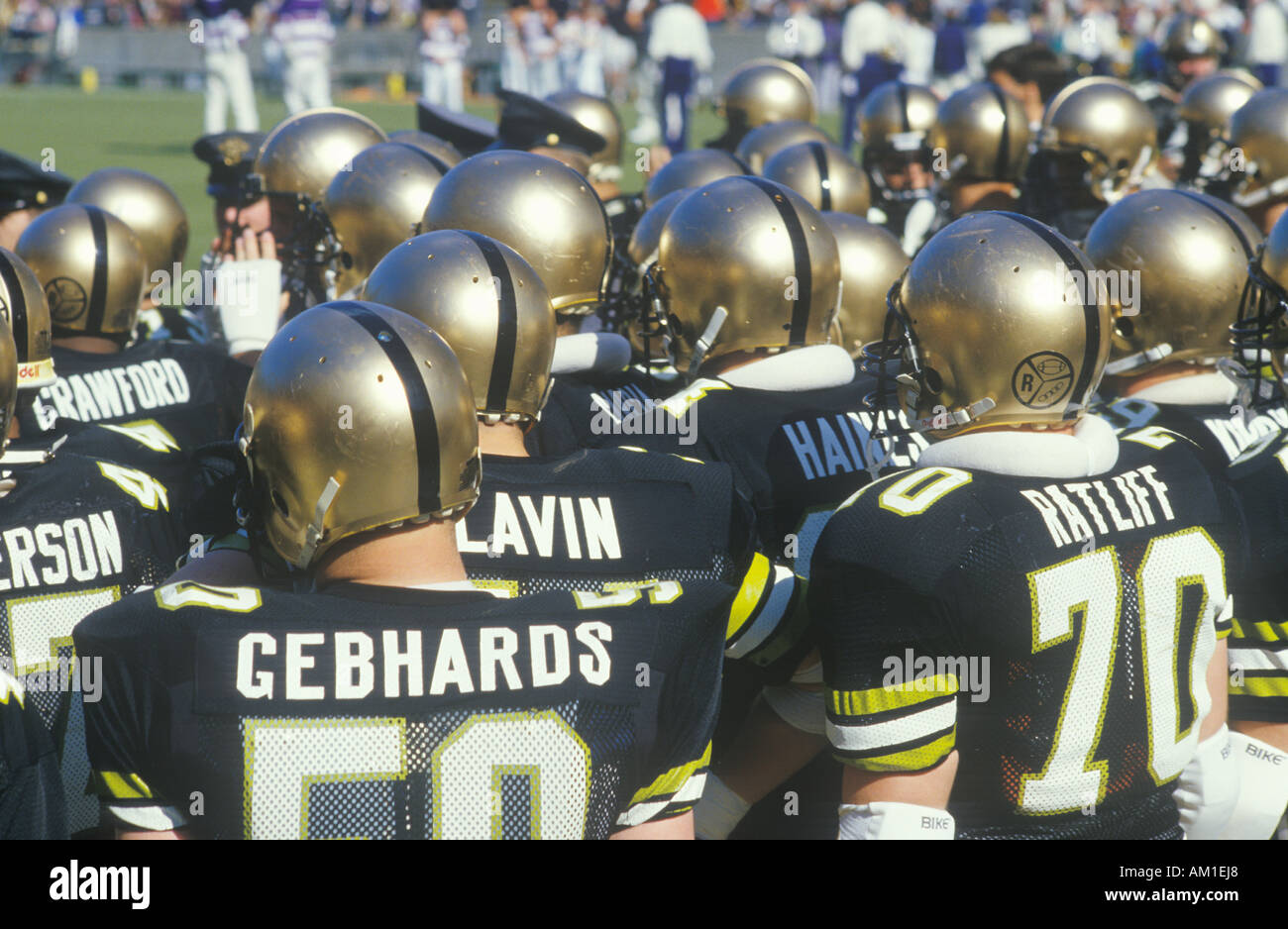 Football watching sidelines hi-res stock photography and images - Alamy