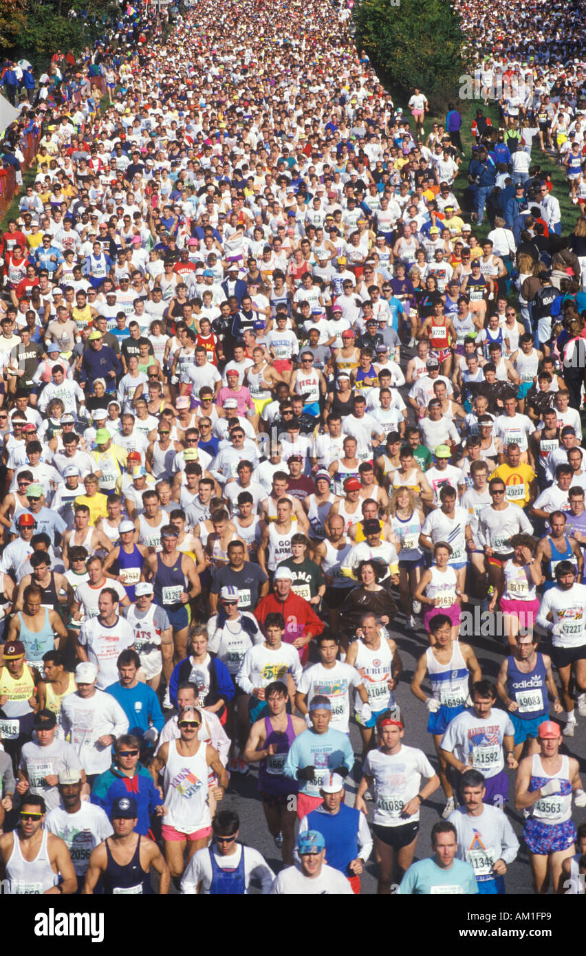 Crowd of Runners in marathon from above Washington D C Stock Photo - Alamy