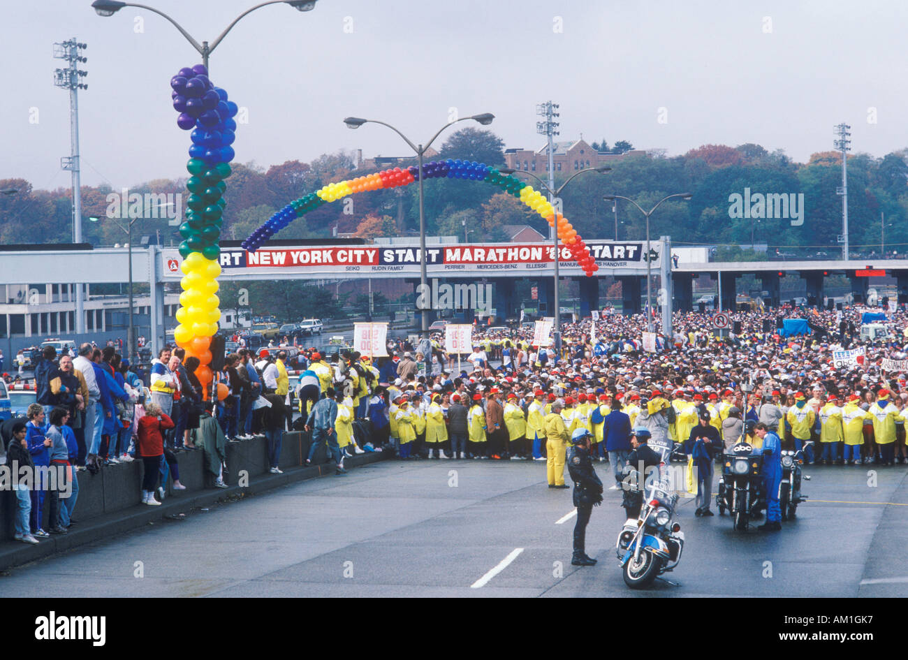 Marathon runners female usa hi-res stock photography and images - Alamy
