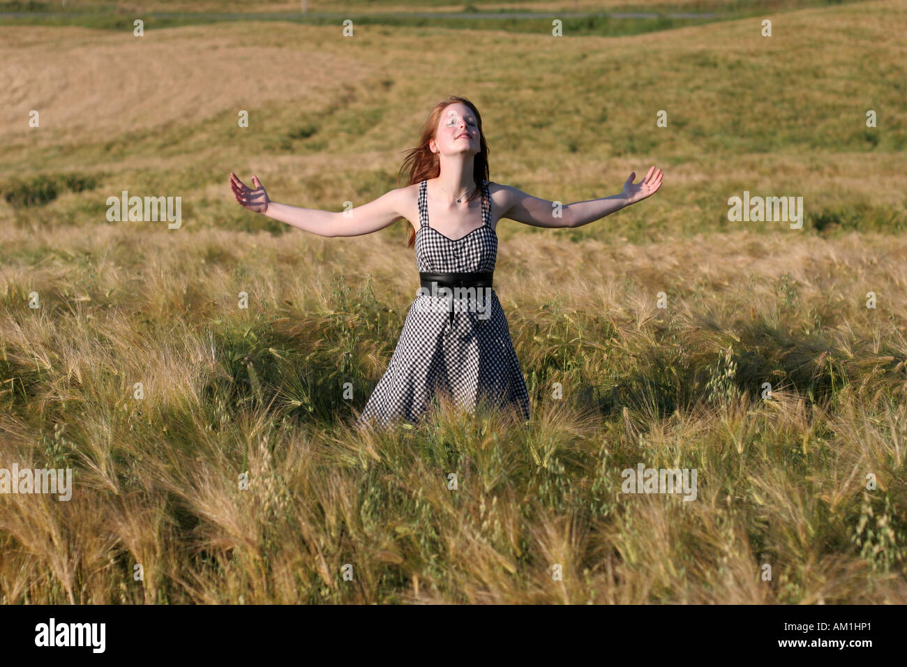Dance of the wheat field hi-res stock photography and images - Alamy