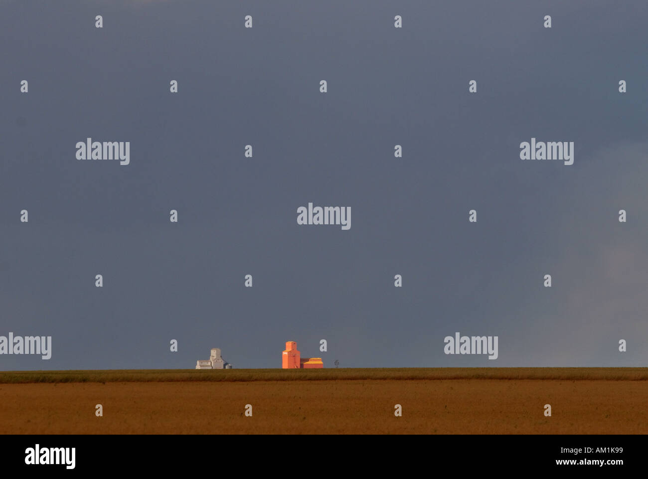 The grain elevators at Tuxford at sunset in scenic Southern ...