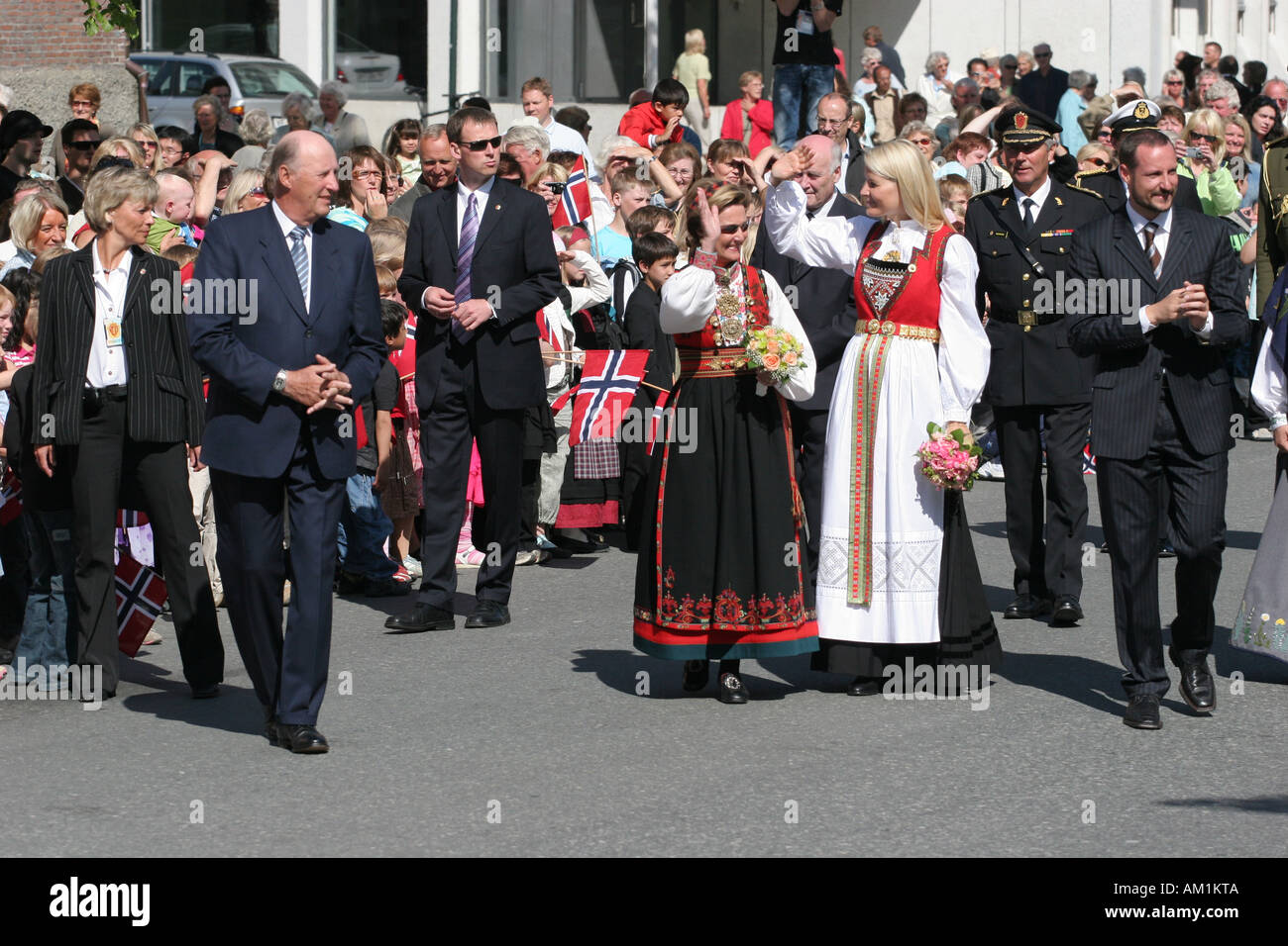 Norwegian Royal family on Norwegian Independence day Stock Photo - Alamy