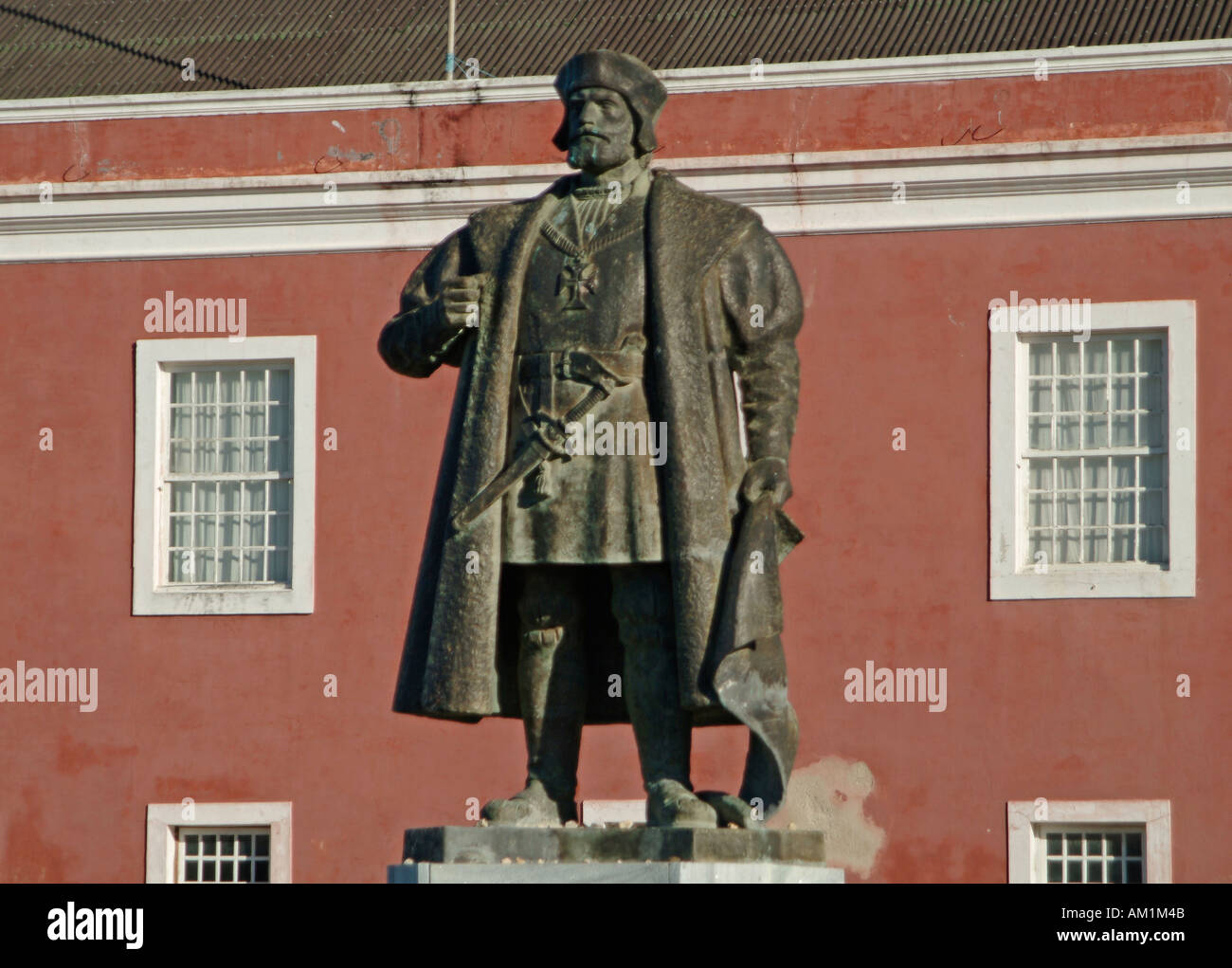 Statue of Vasco de Gama outside the palace and chapel of Sao Paulo now ...