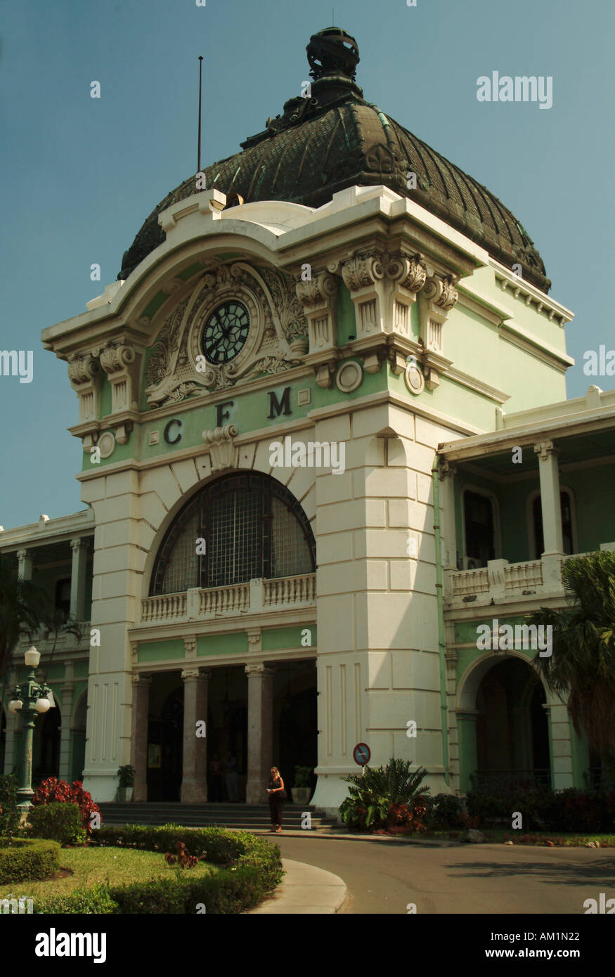 Portuguese colonial building maputo mozambique hi-res stock photography ...