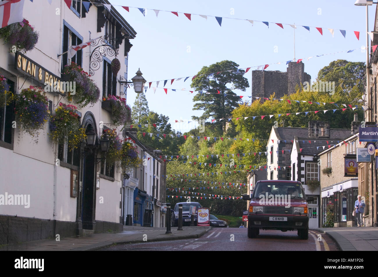 clitheroe castle and main street Stock Photo - Alamy