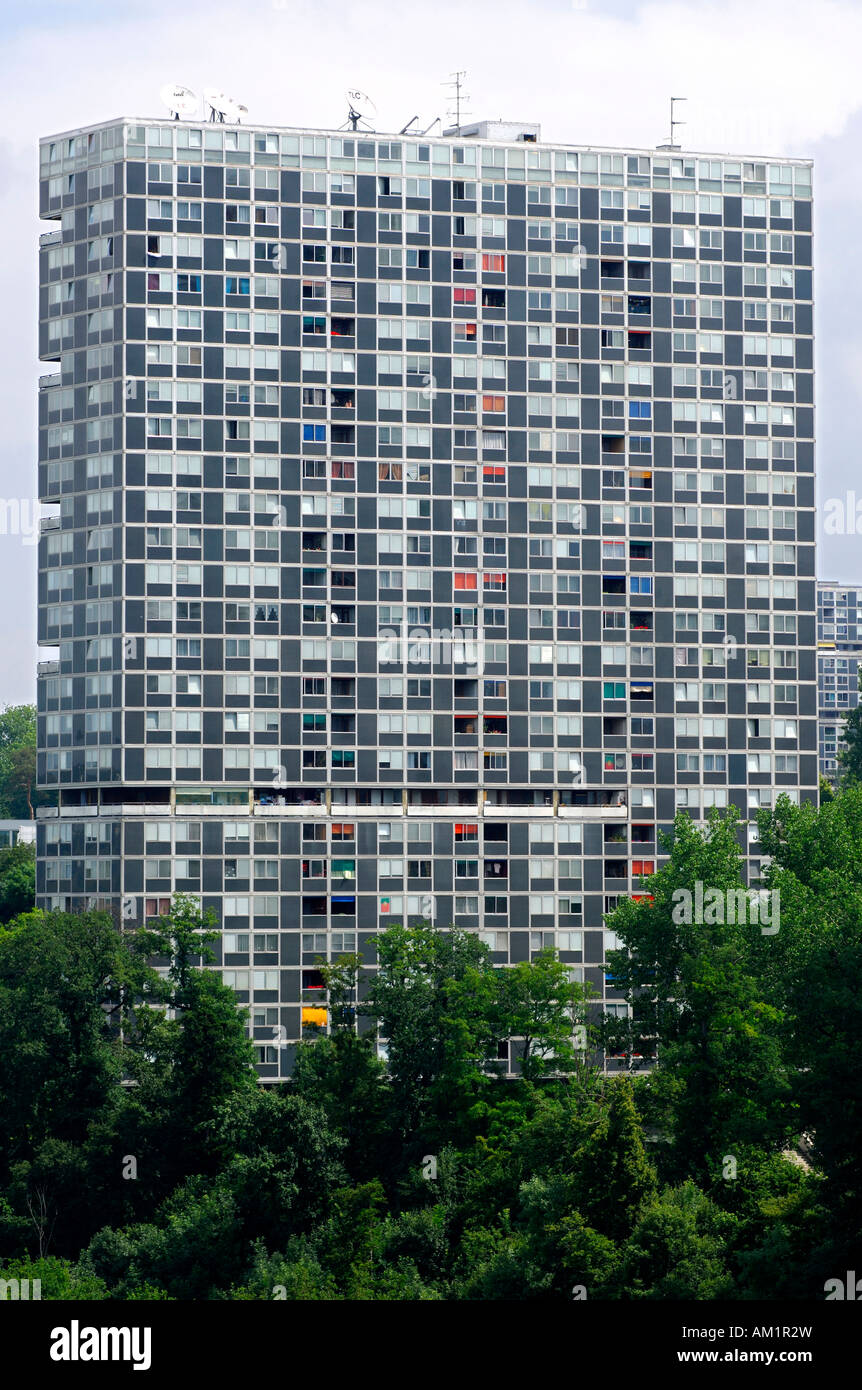 Social housing scheme hi-res stock photography and images - Alamy