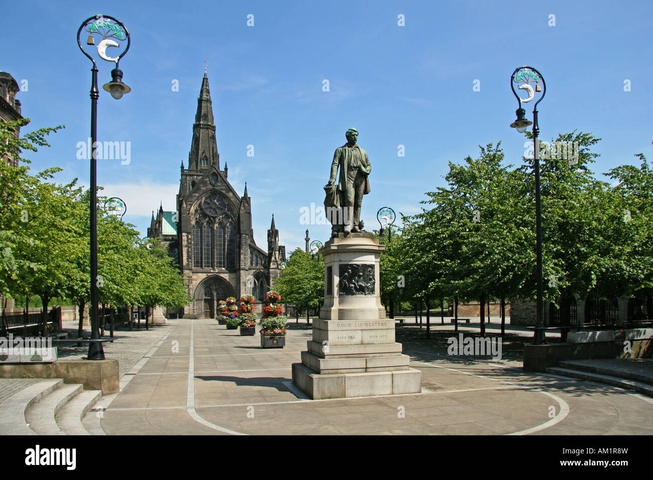 Cathedral with statue of explorer David Livingstone City of Glasgow ...