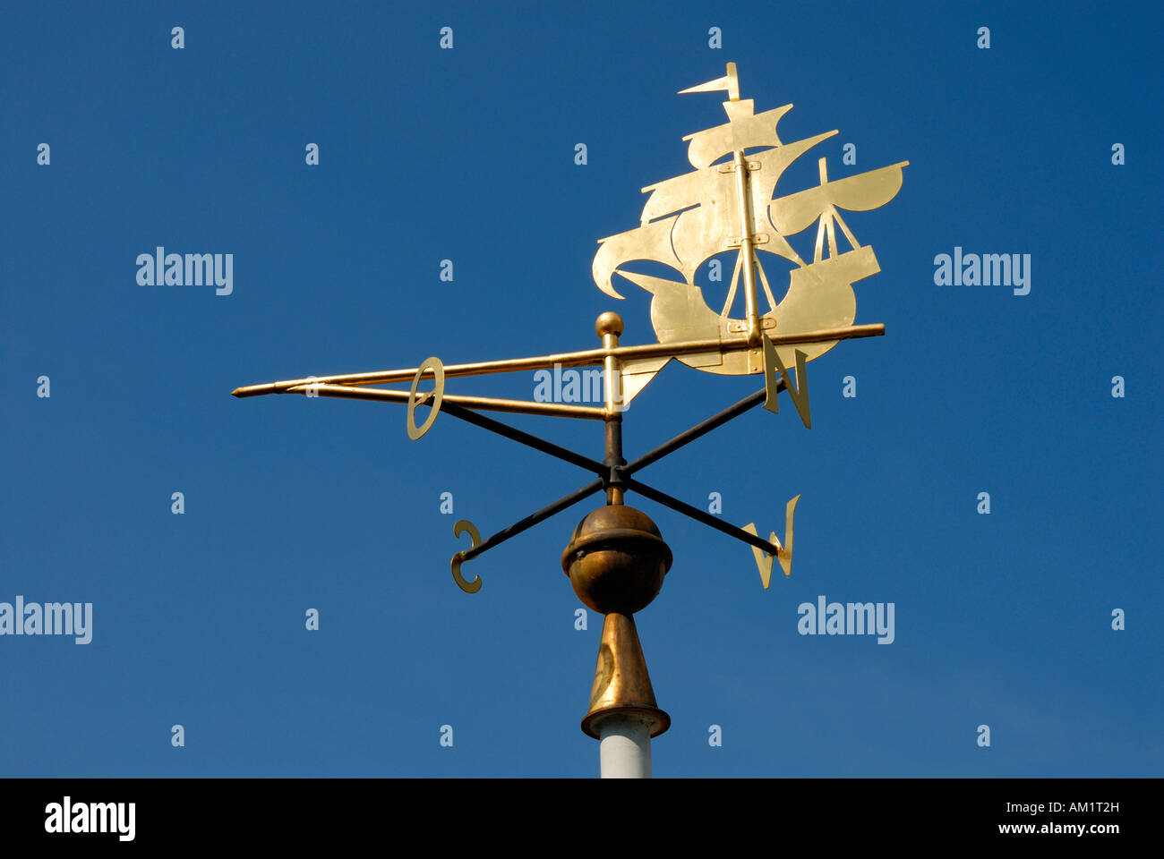 Metal weather vanes hi-res stock photography and images - Alamy