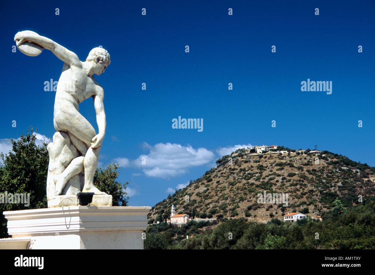 Discus thrower greece hi-res stock photography and images - Alamy