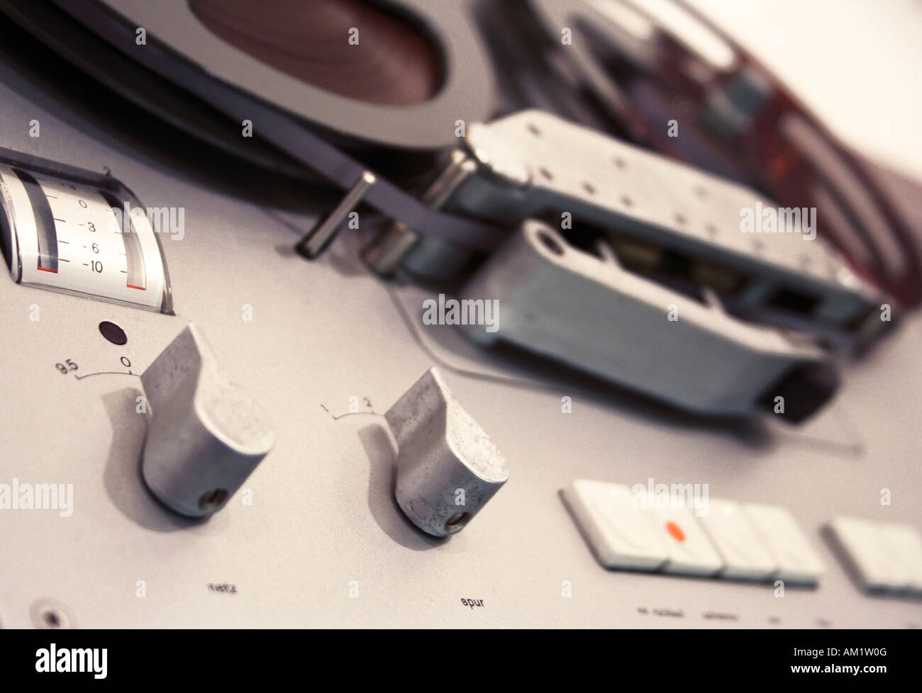 Tonbandgerat recorder hi-res stock photography and images - Alamy