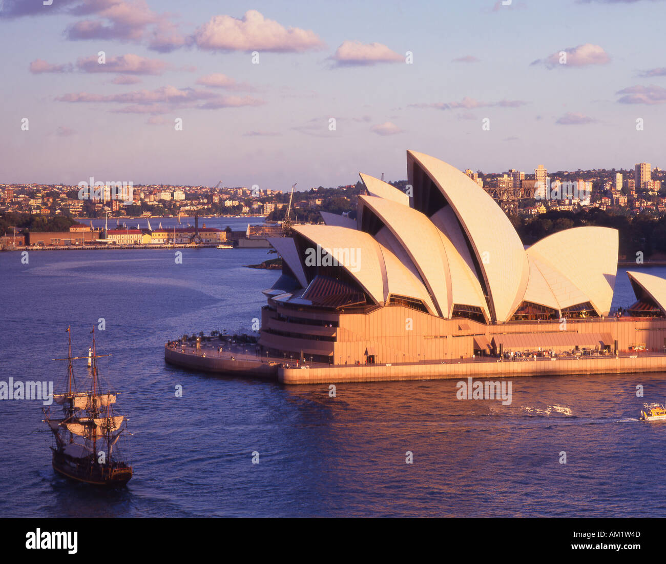 General view sydney opera house hi-res stock photography and images - Alamy