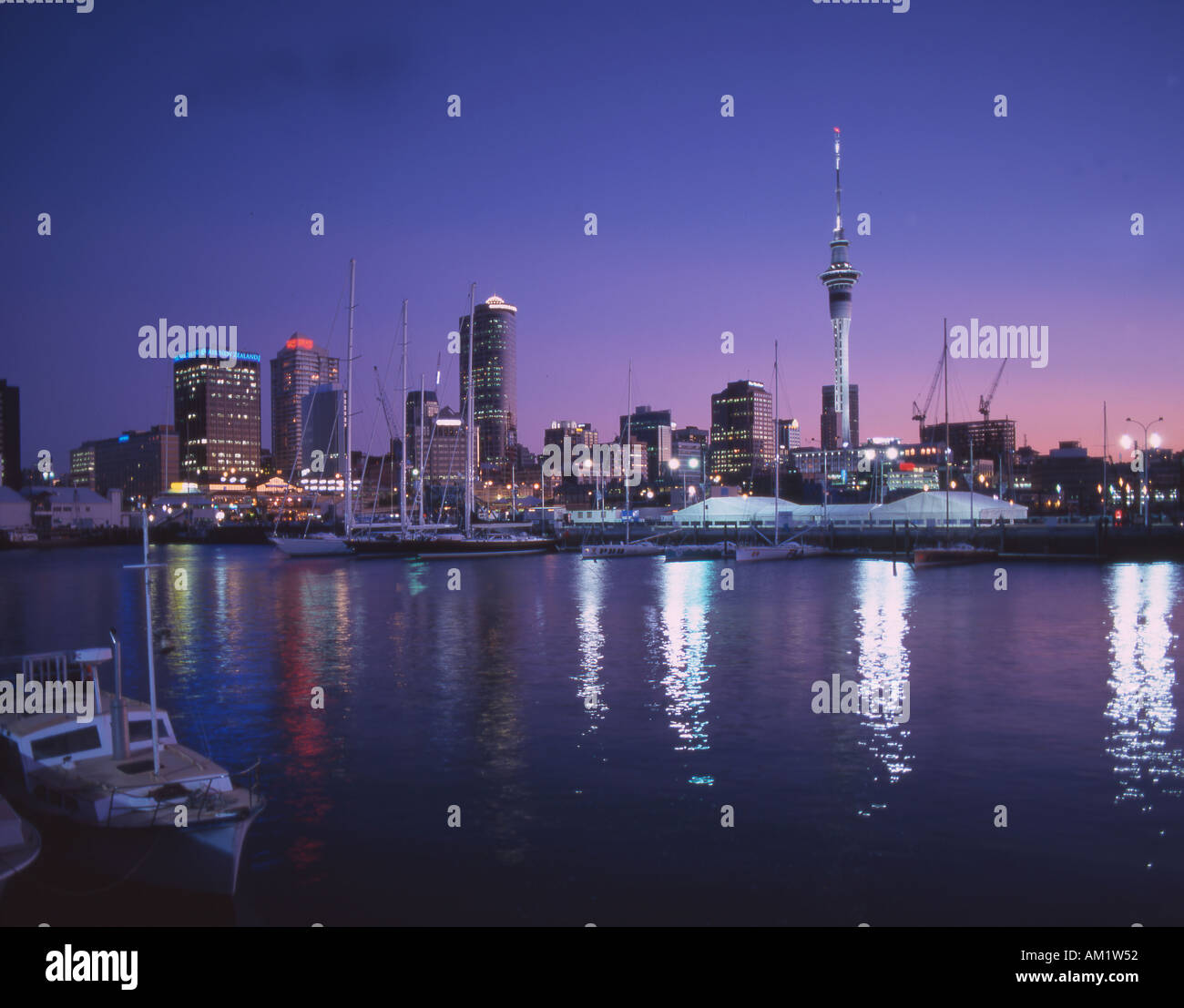 Panoramic skyline view auckland hi-res stock photography and images - Alamy