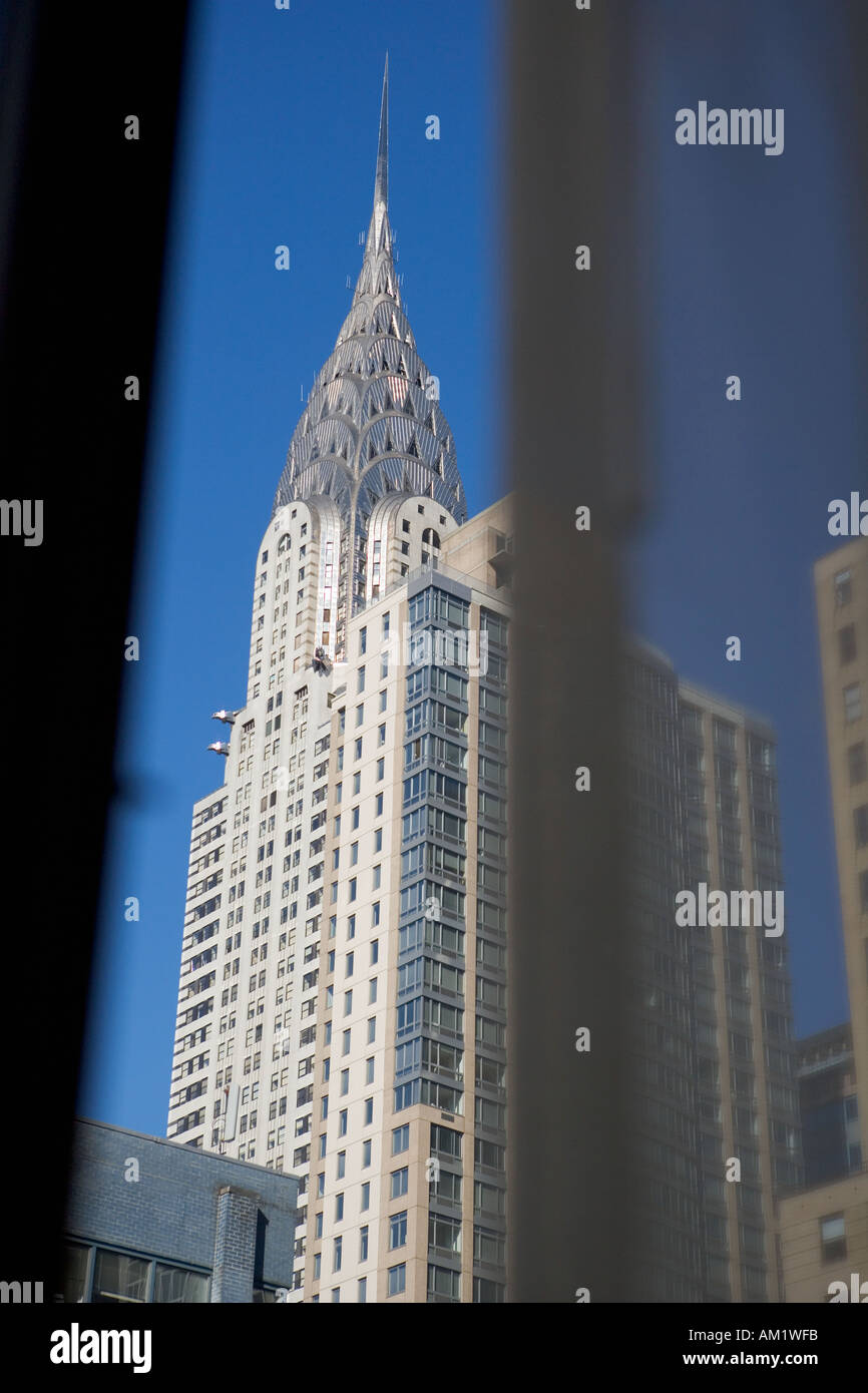 Chrysler building through hotel room window on 20th floor Stock Photo ...