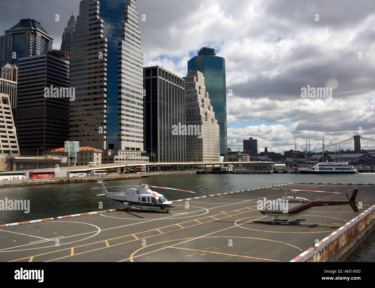 Helipad new york hi-res stock photography and images - Alamy