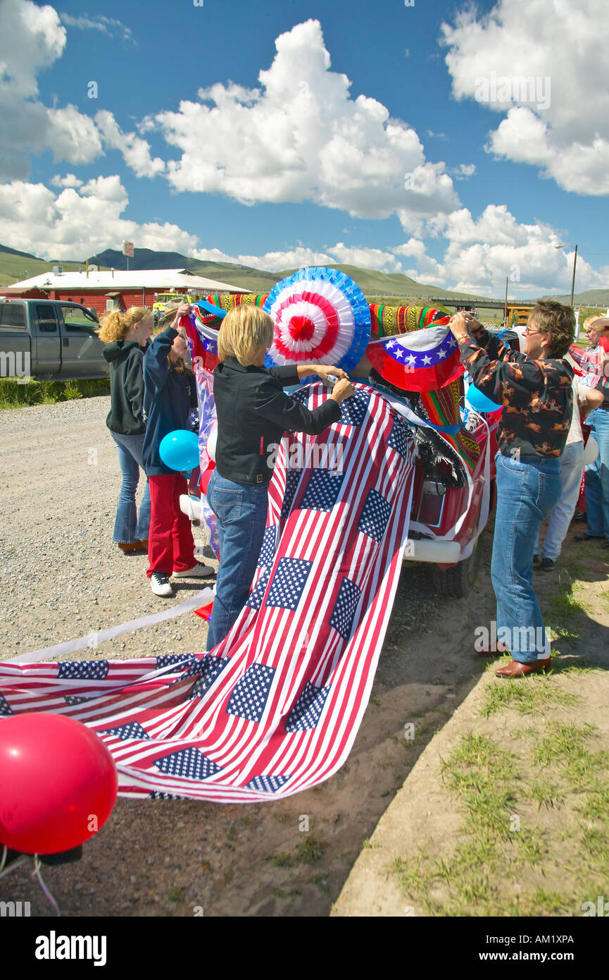 Decorating a vehicle hi-res stock photography and images - Alamy