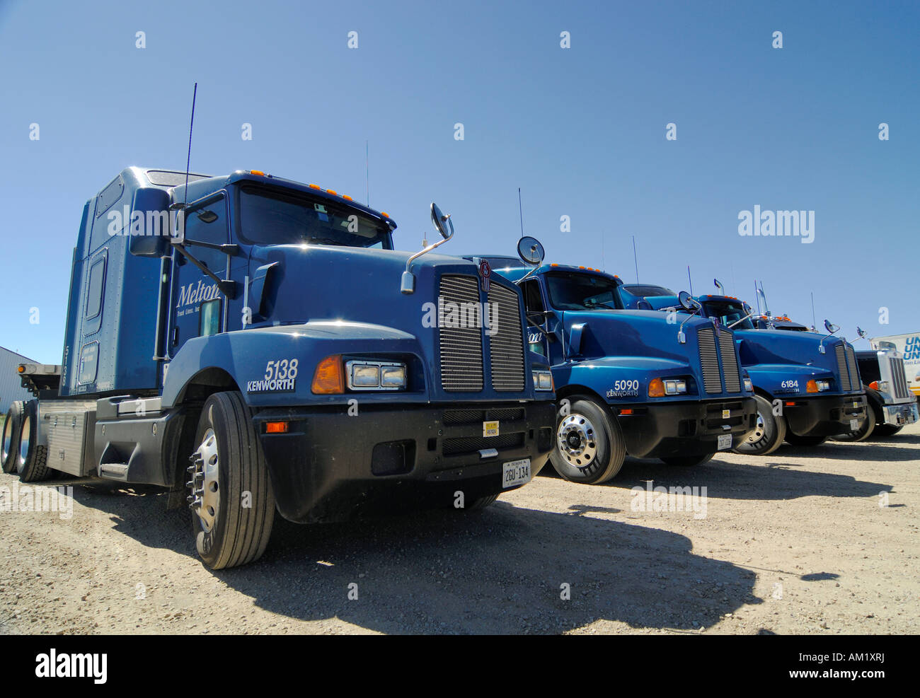 Glossy van exterior hi-res stock photography and images - Alamy