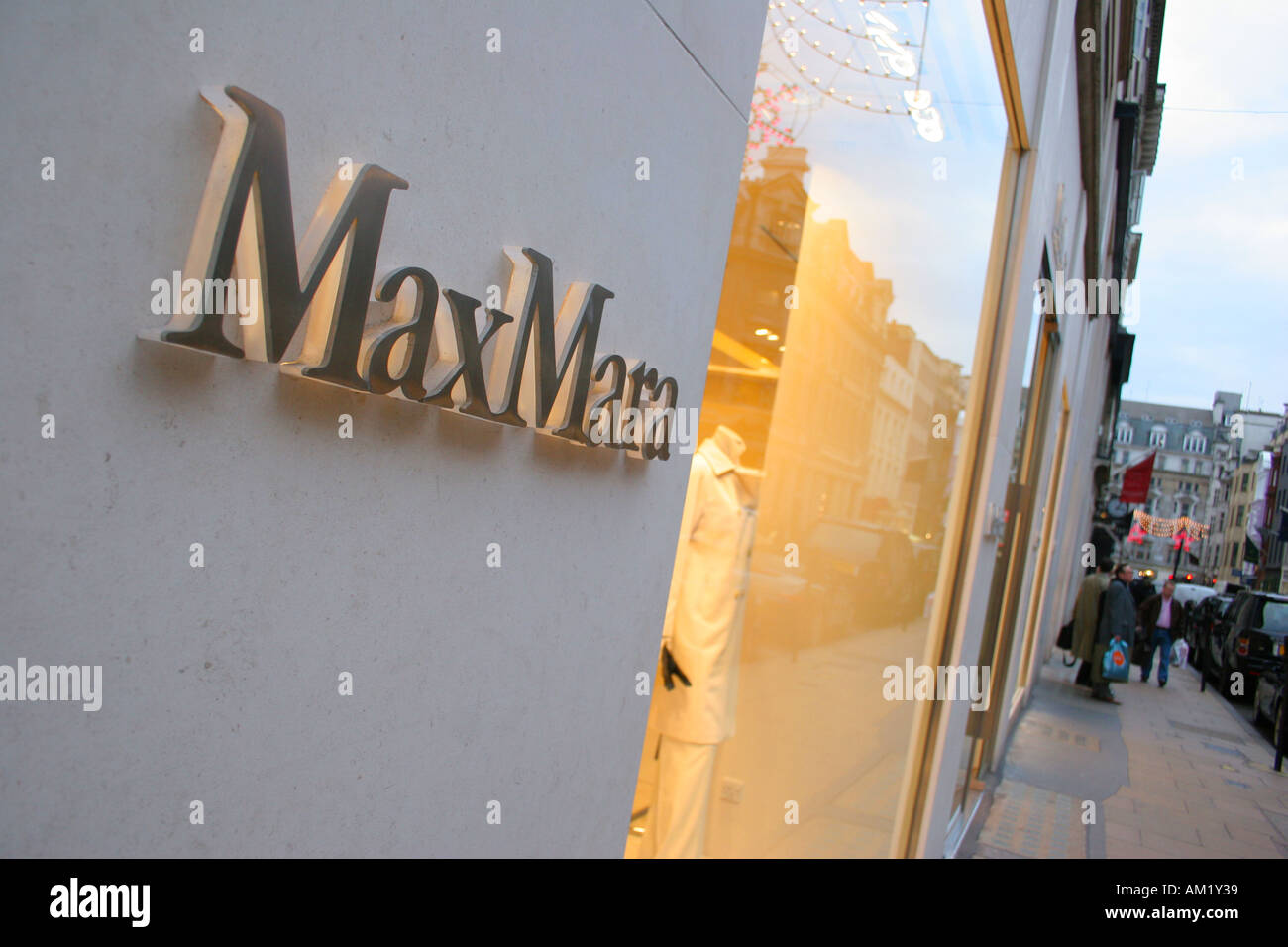max mara shop sign in bond street london Stock Photo - Alamy