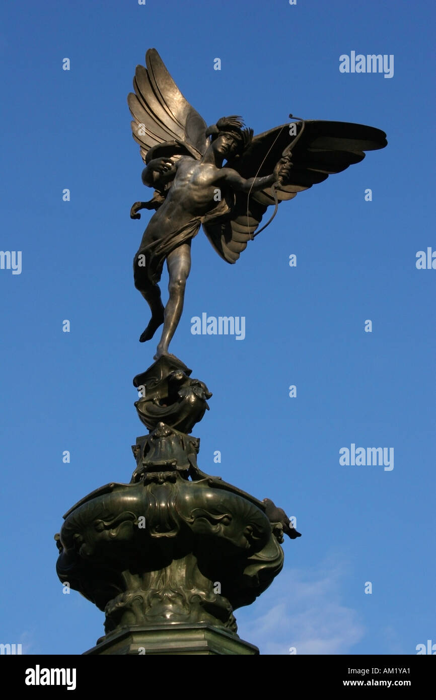eros statue in piccadilly circus Stock Photo - Alamy