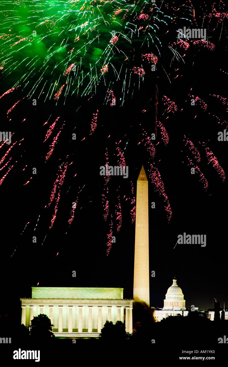 Independence day fireworks monuments hi-res stock photography and ...