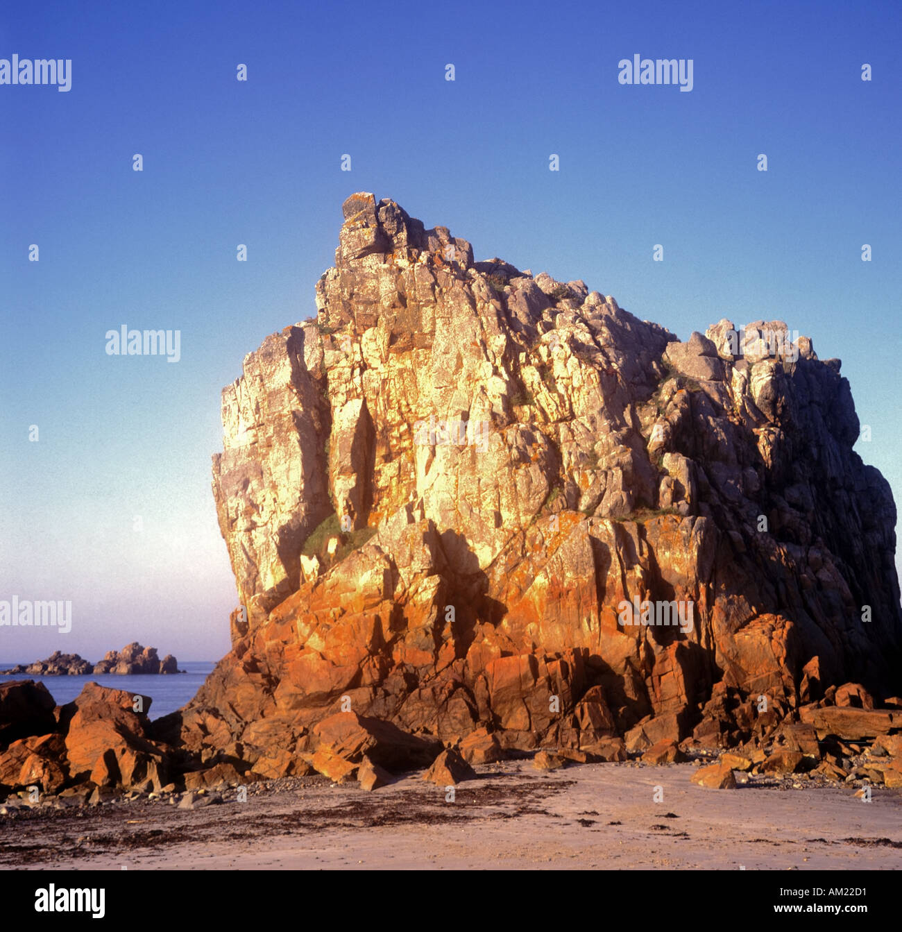 france brittany cote d'armour cote de granit rose pointe de chateau ...