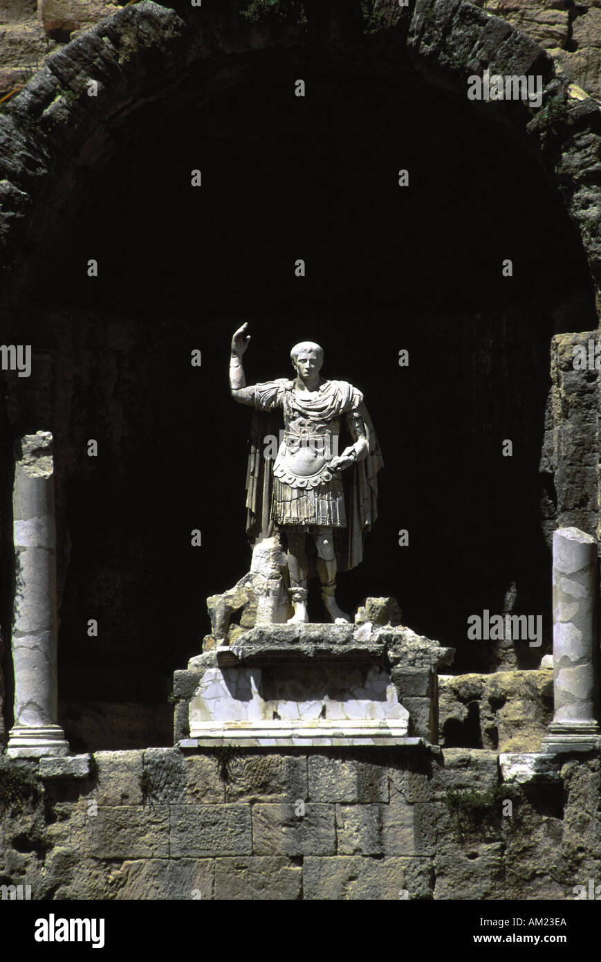 france provence vaucluse orange statue roman theatre Stock Photo - Alamy