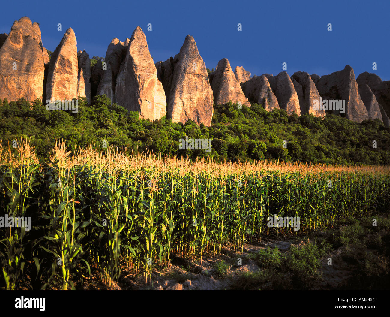 france provence les penintents des mees david martyn hughes Stock Photo ...