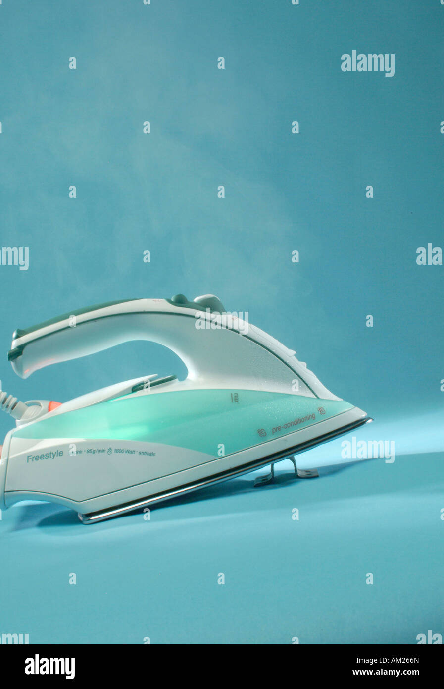 Steam and iron hi-res stock photography and images - Alamy