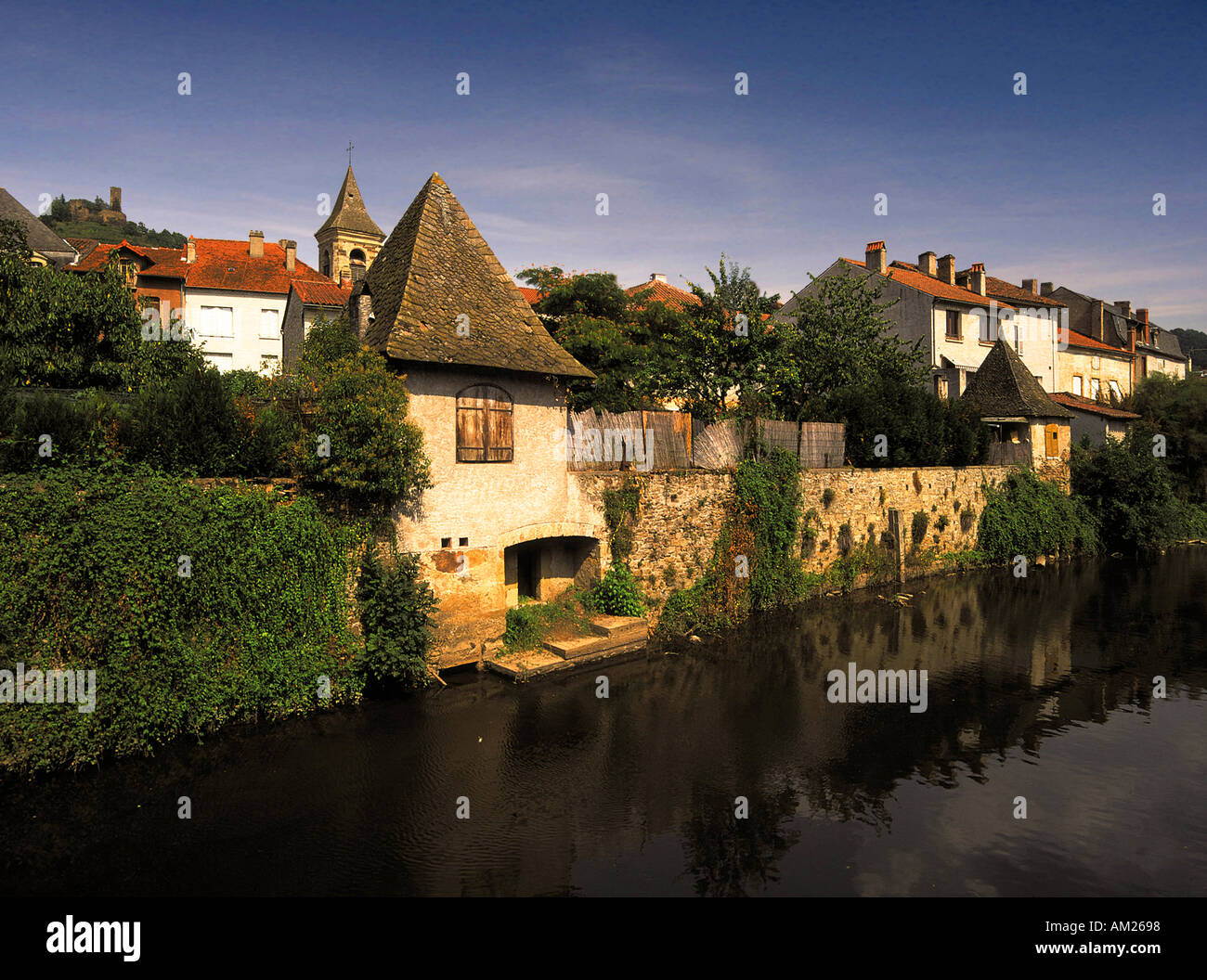 france midi pyrenees lot valley river bave st cere david martyn hughes ...