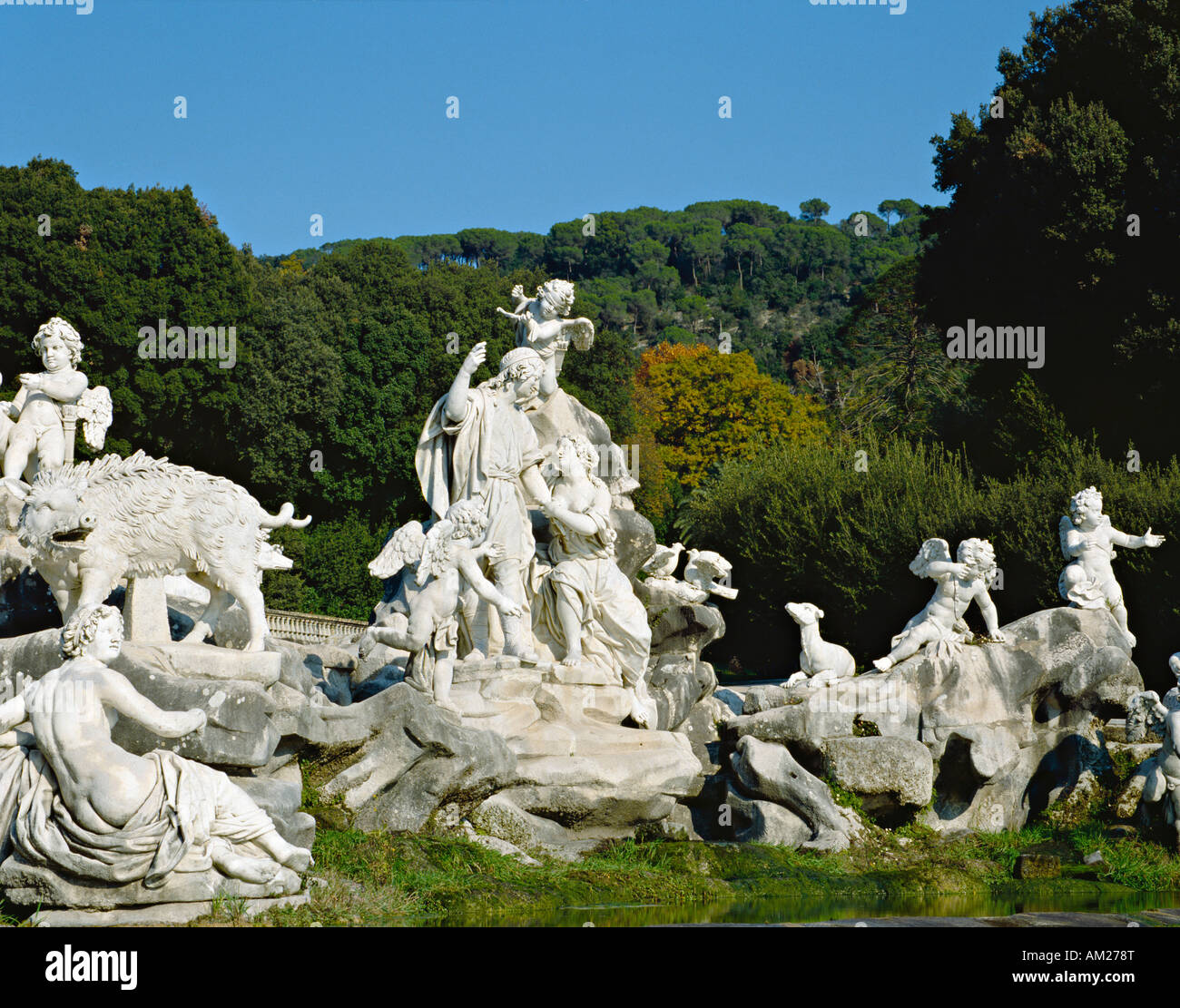 Adonis statue hi-res stock photography and images - Alamy
