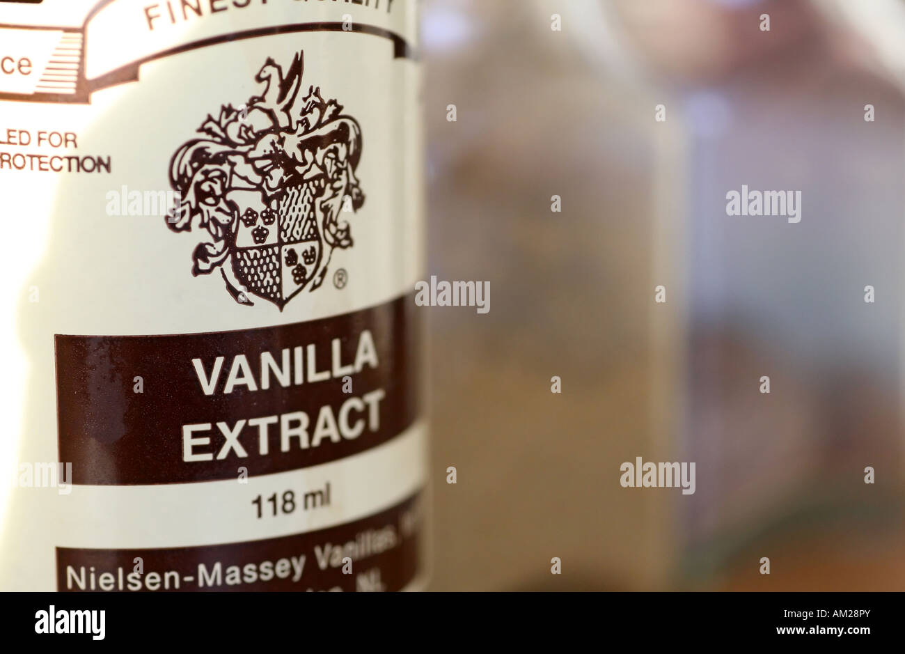 Vanilla flavouring hi-res stock photography and images - Alamy