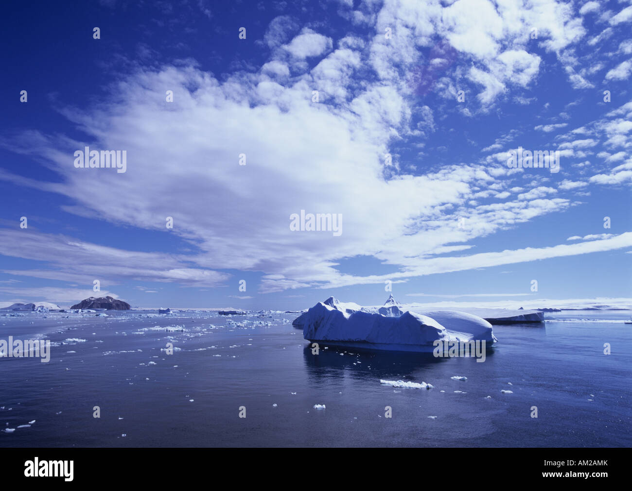 Geography travel antarctica iceberg hi-res stock photography and images ...